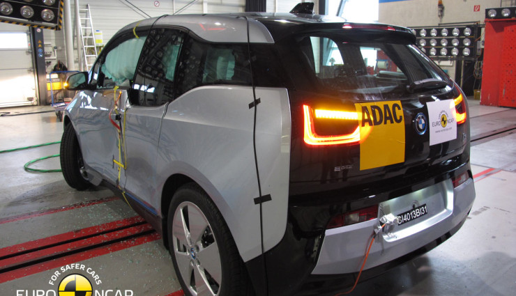 BMW i3 schrammt bei ADAC-Crashtest knapp an Bestnote vorbei - ecomento.de