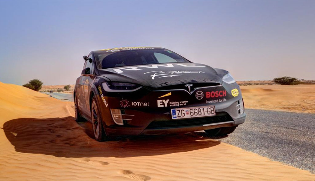Elektroauto-SUV Tesla Model X durchquert Sahara-Wüste - ecomento.de