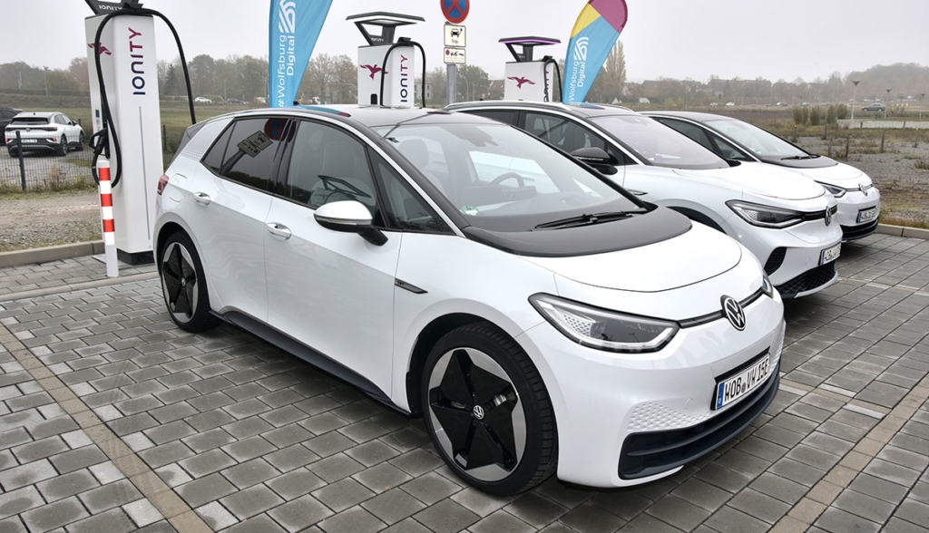 VW will Elektroauto-Schnellladeparks in Städten - ecomento.de